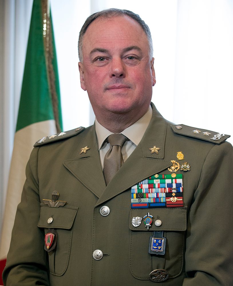 Military News From Italy Comando italiano in Libano, il generale ...